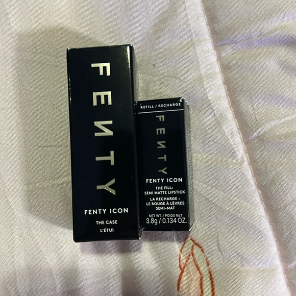 Fenty Beauty | Makeup | Fenty Icon Refillable Lipstick Pose Queen ...